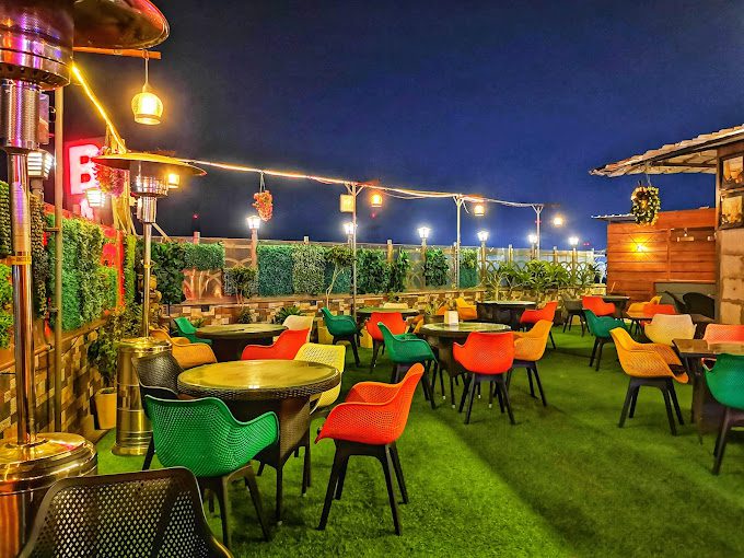 Top 10 Restaurants And Bars In Dwarka | Best Dining And Nightlife Spots